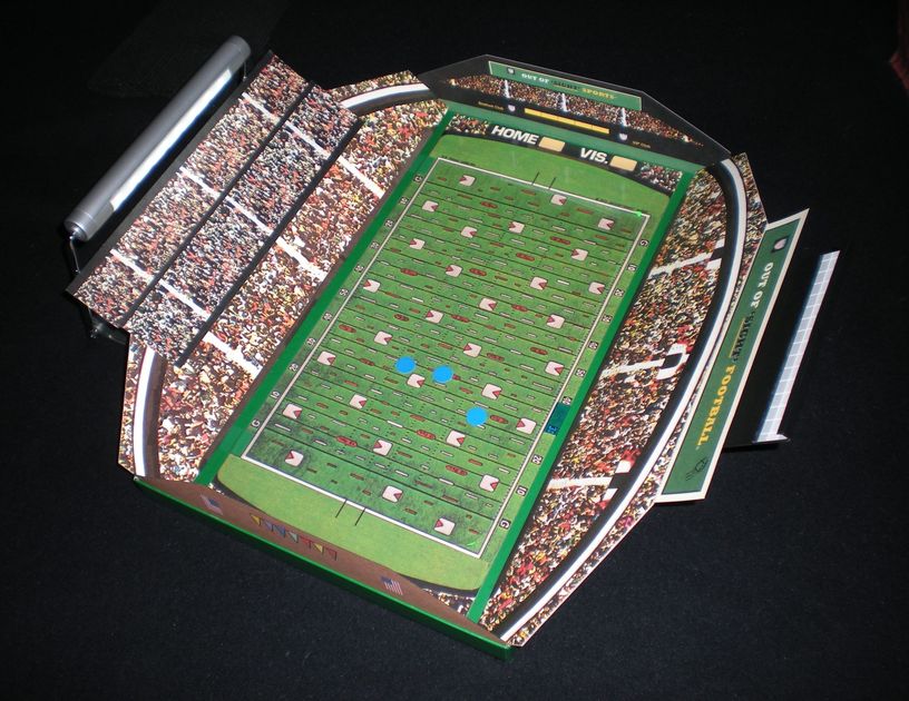 Out of 'Sight' Football | Board Game | BoardGameGeek