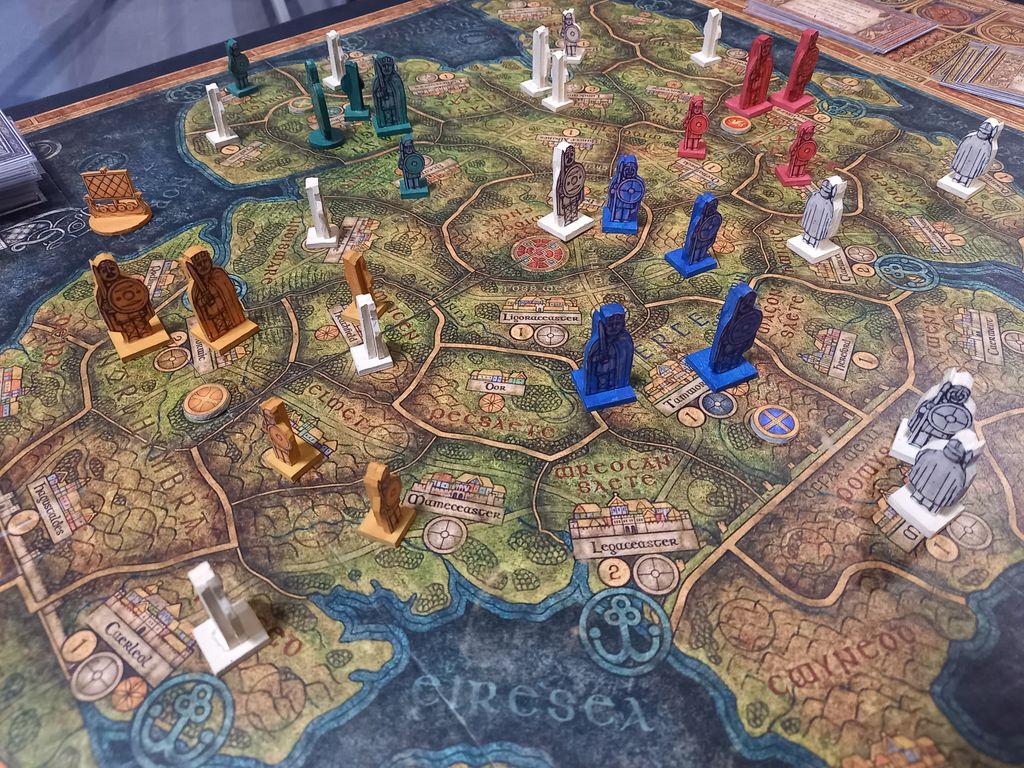 Boardgame with beautiful maps