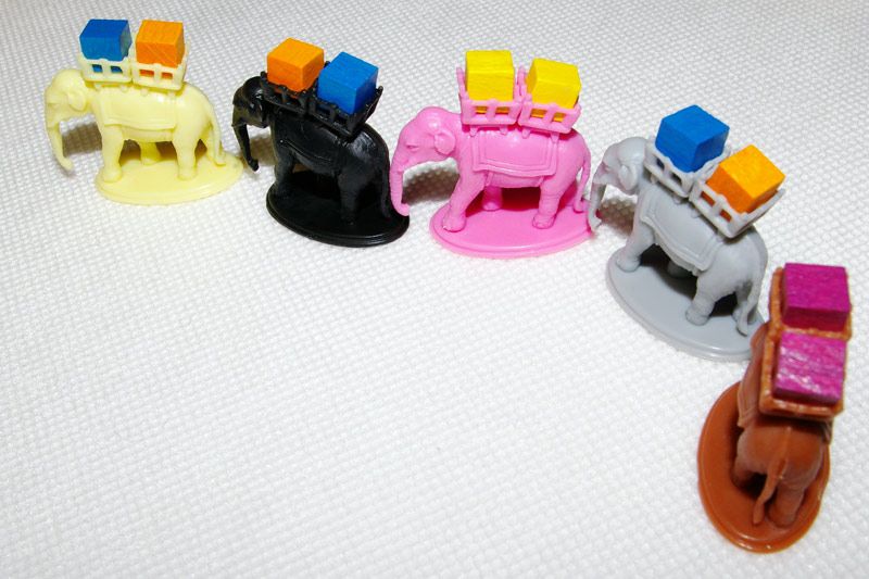 A big list of games with cubes!