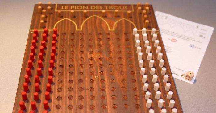 Le Pion des Trous | Board Game | BoardGameGeek