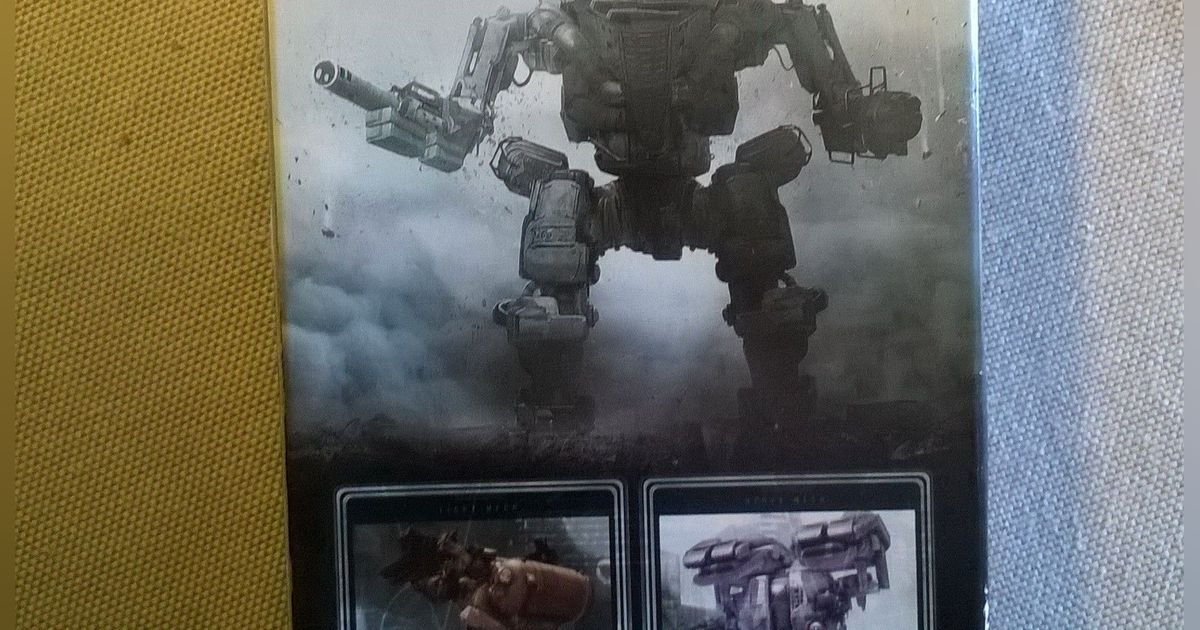 Hawken: Real-Time Card Game – Scout vs. Grenadier | Board Game ...