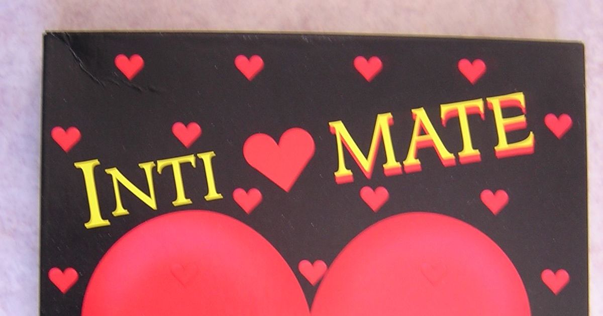 Intimate | Board Game | BoardGameGeek