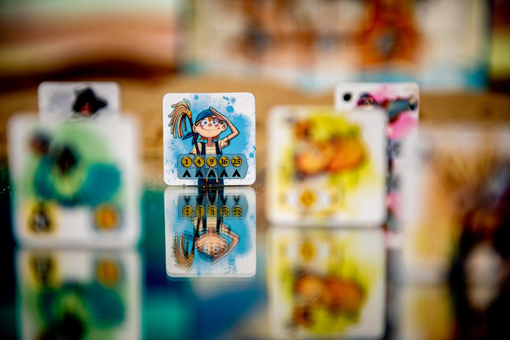 Captain Flip - Review @BoardGameColors | Captain Flip