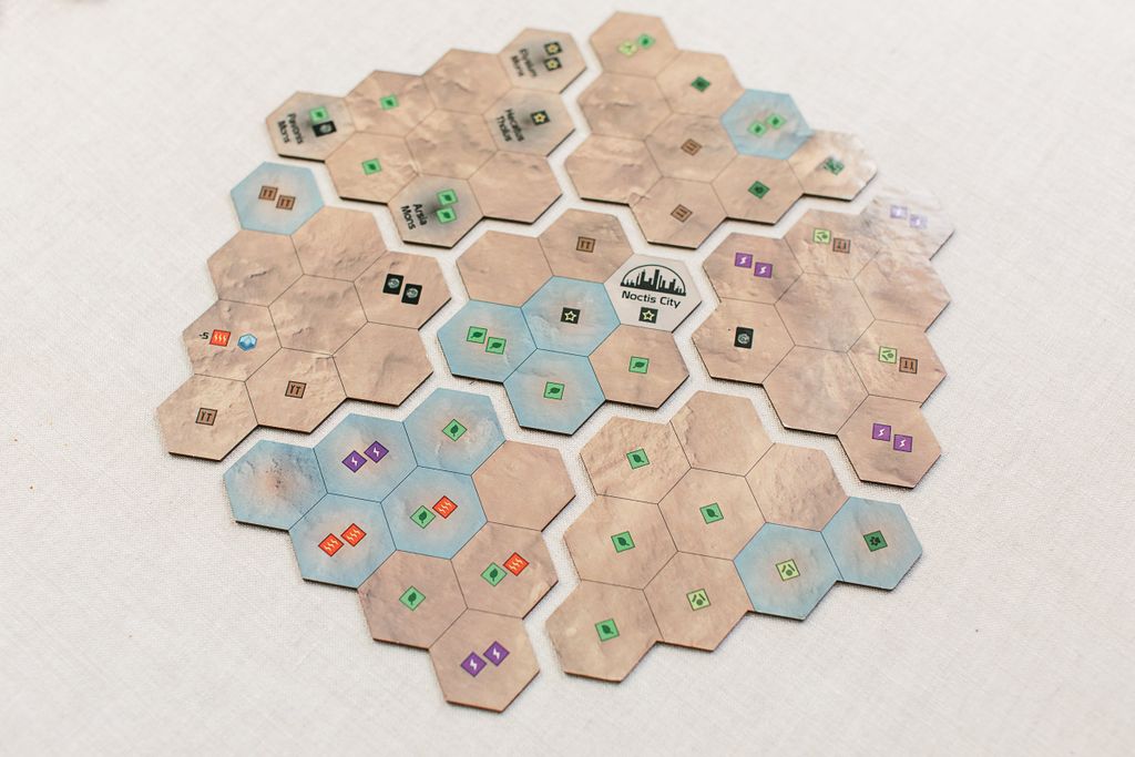 We designed a modular map system for Terraforming Mars that’s easy to ...