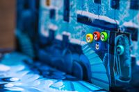 Pyramid of Pengqueen | Board Game | BoardGameGeek