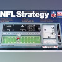 NFL Strategy | Board Game | BoardGameGeek