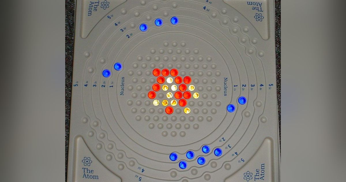 Atom Building Game | Board Game | BoardGameGeek