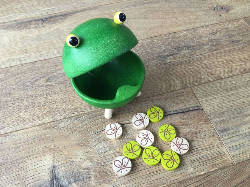 Feed-A-Frog | Board Game | BoardGameGeek