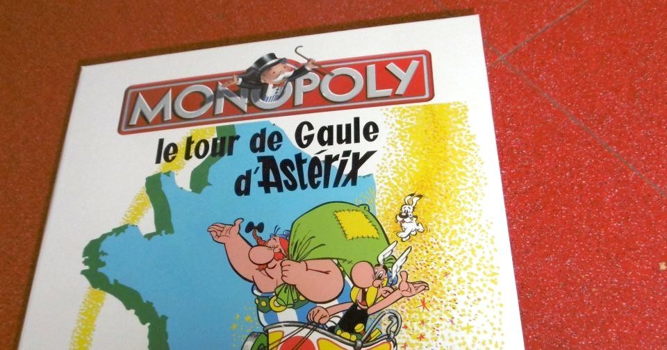 Monopoly: Asterix | Board Game | BoardGameGeek