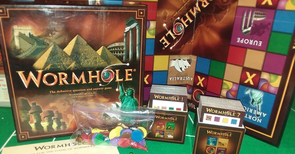 Wormhole: The Definitive Question and Answer Game | Board Game ...
