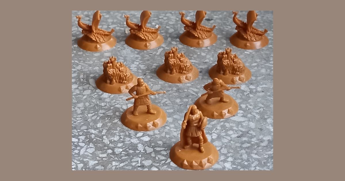 Un-monocolor-izing some miniatures from Beowulf the Movie Board Game ...