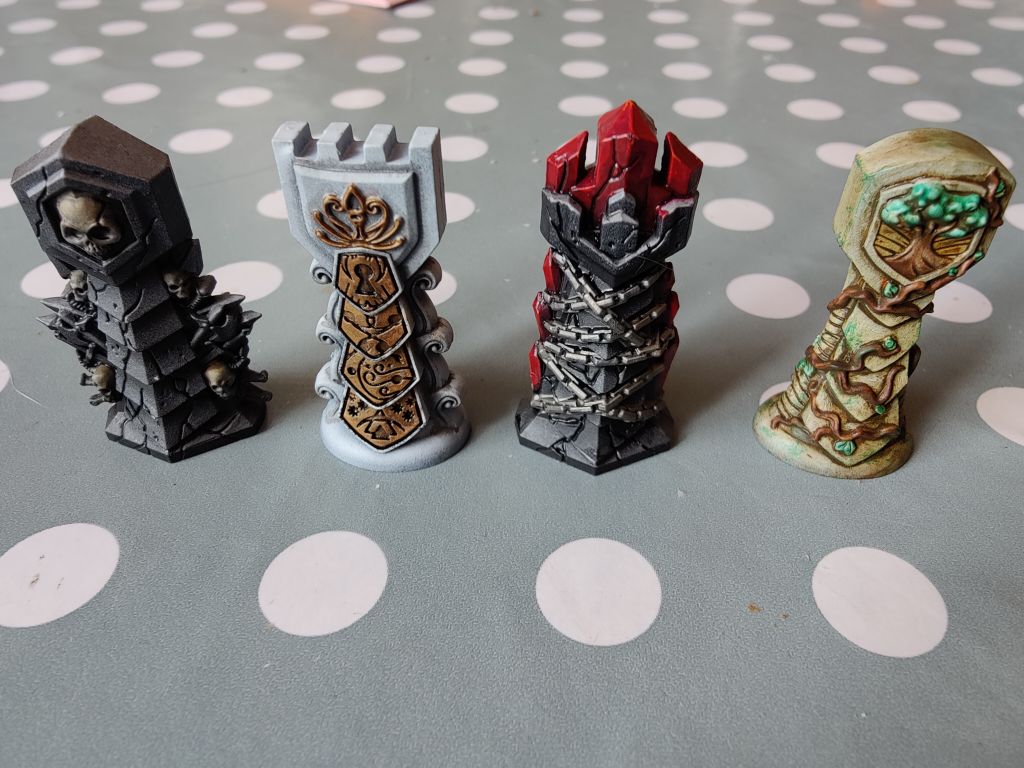Painted some of the Quest Markers | Return to Dark Tower