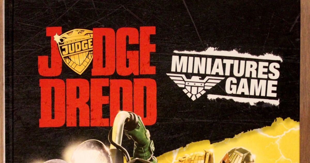 Judge Dredd Miniatures Game: Blood on the Streets | Board Game ...