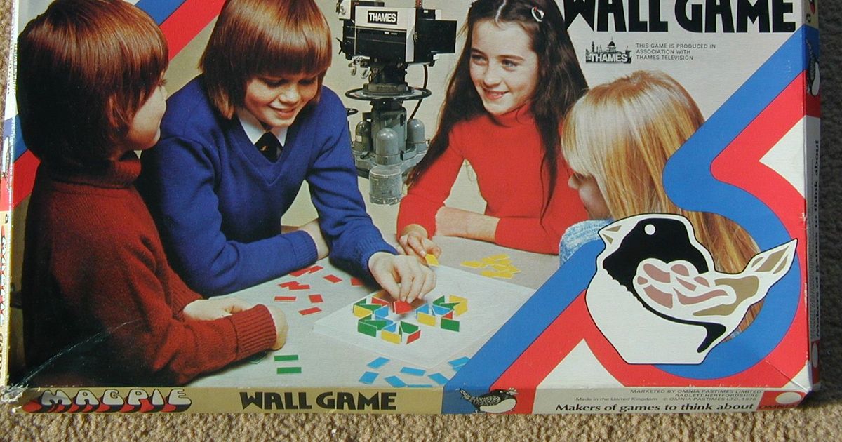 Wall Game | Board Game | BoardGameGeek