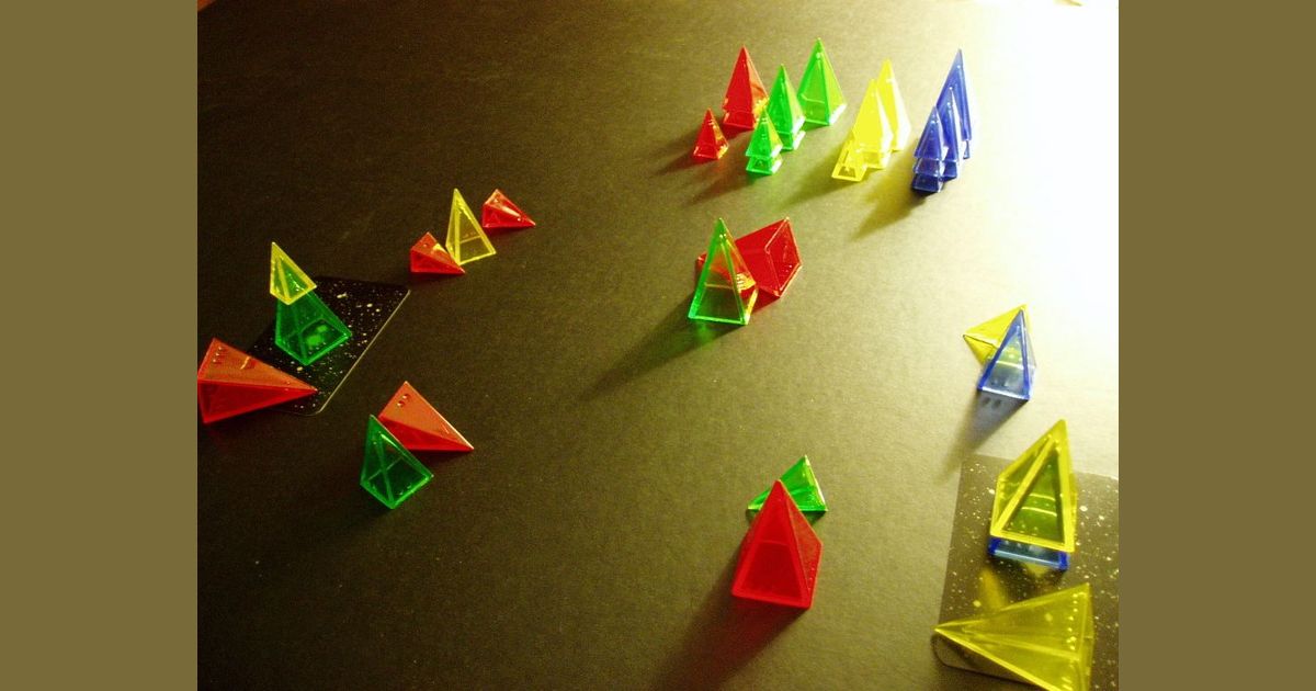 Games playable with a 3House set of Looney Pyramids