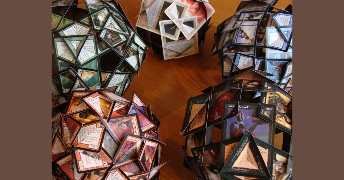 Making Polyhedra From (Magic) Cards: A Guide - With Templates