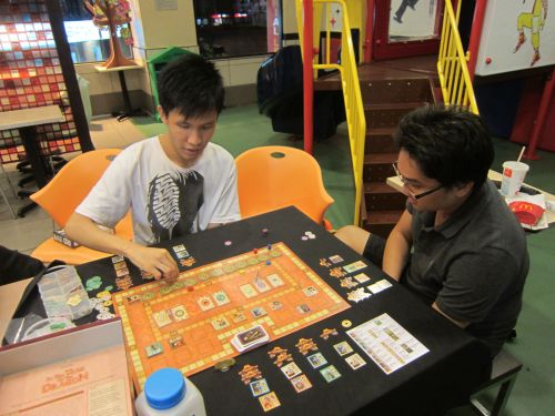 Games Got HIT @ Taipan Weekly Boardgame Meet Up - 5.11.2011