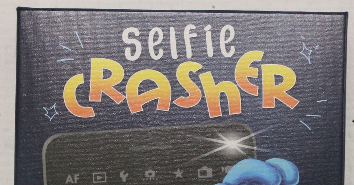 Selfie Crasher | Board Game | BoardGameGeek