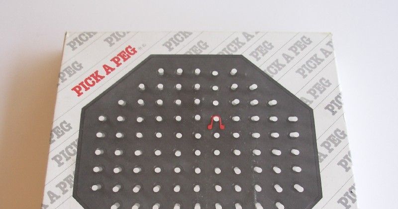 Pick a Peg | Board Game | BoardGameGeek