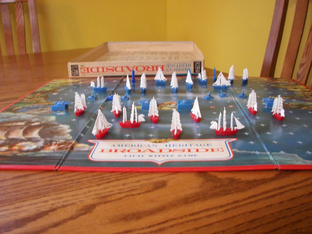 Simplest Naval Battle Board Game. No Cards.