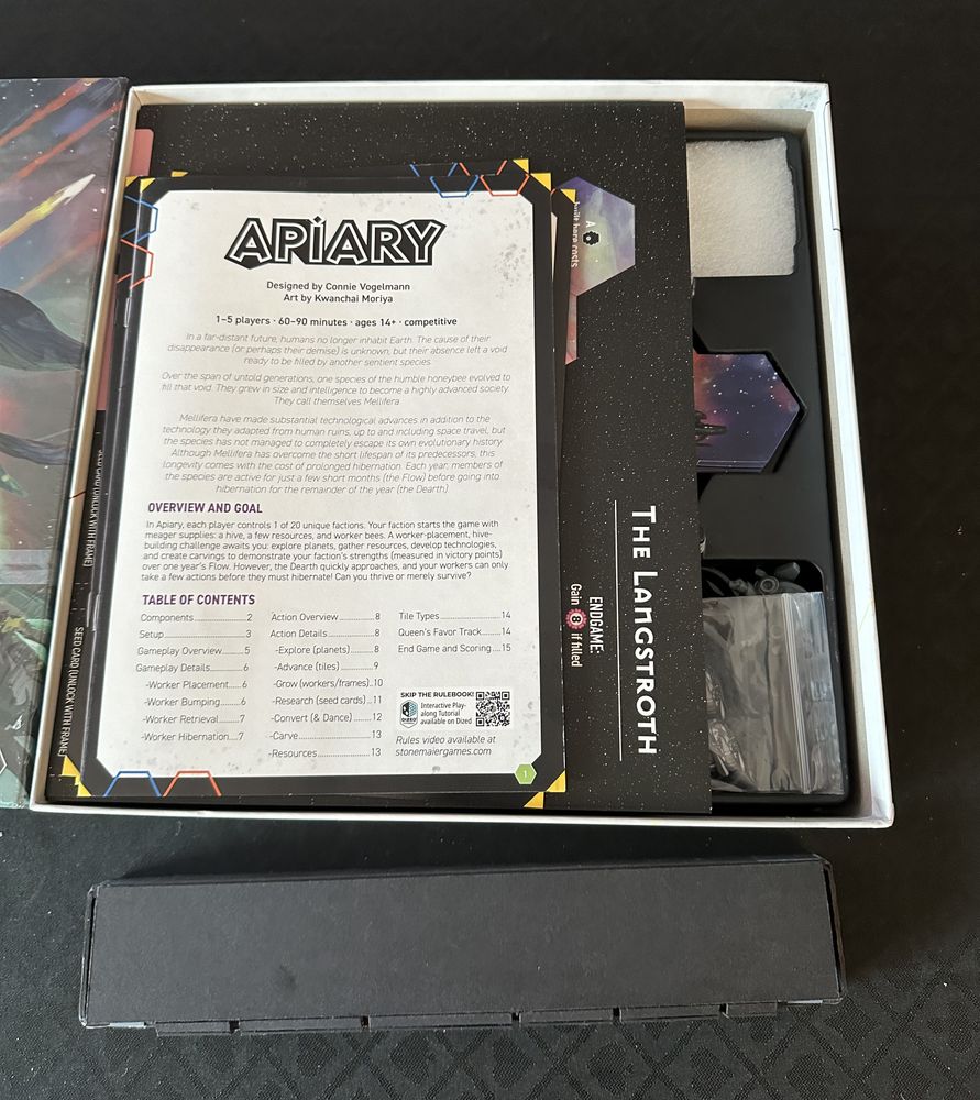 My simple cardboard insert for the tokens | Apiary