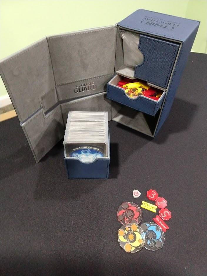 Of course, sleeved cards do not fit back in the box. Alternatives ...