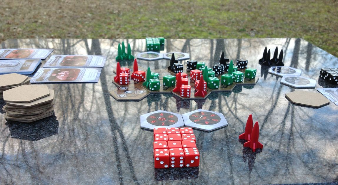 Station Fall | Board Game | BoardGameGeek