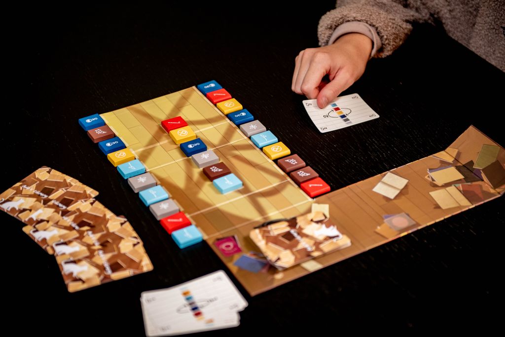 Organizing "Ada's Library" @BoardGameColors Review | Ada's Library