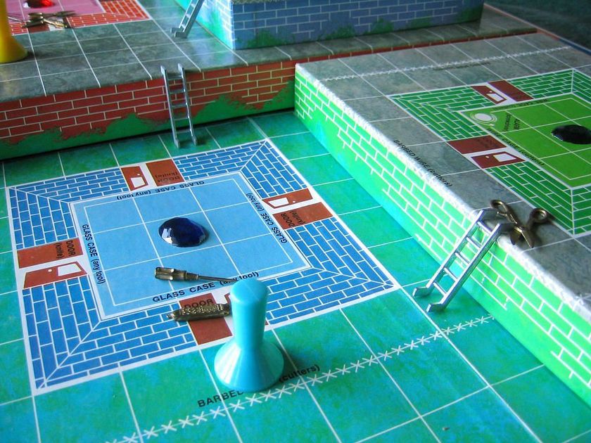 Caper | Image | BoardGameGeek