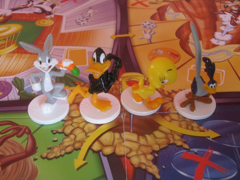 Looney Tunes 4-Toon Race | Board Game | BoardGameGeek