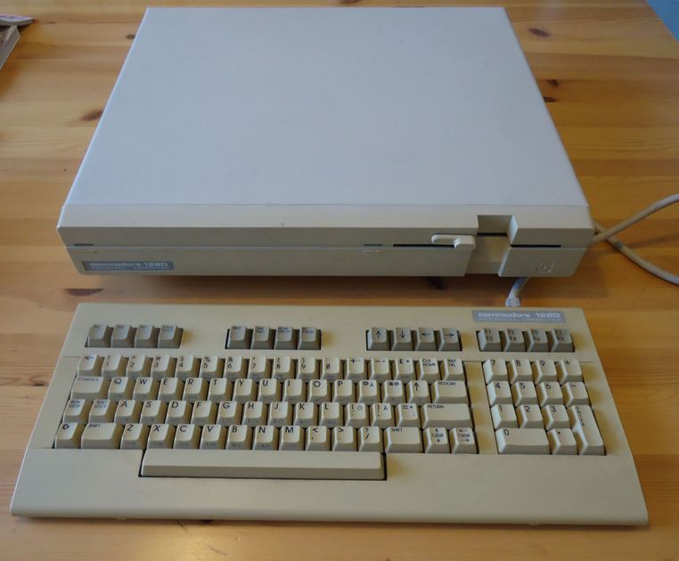 Commodore 128D | Video Game Hardware | BoardGameGeek