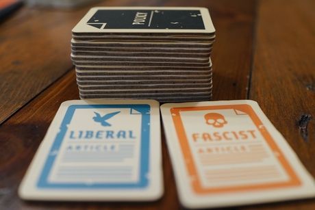 Secret Hitler | Image | BoardGameGeek