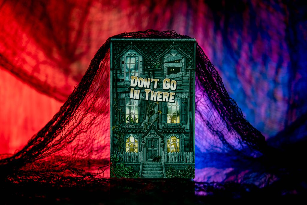 "Don't Go In There" - Review @BoardGameColors | Don't Go In There