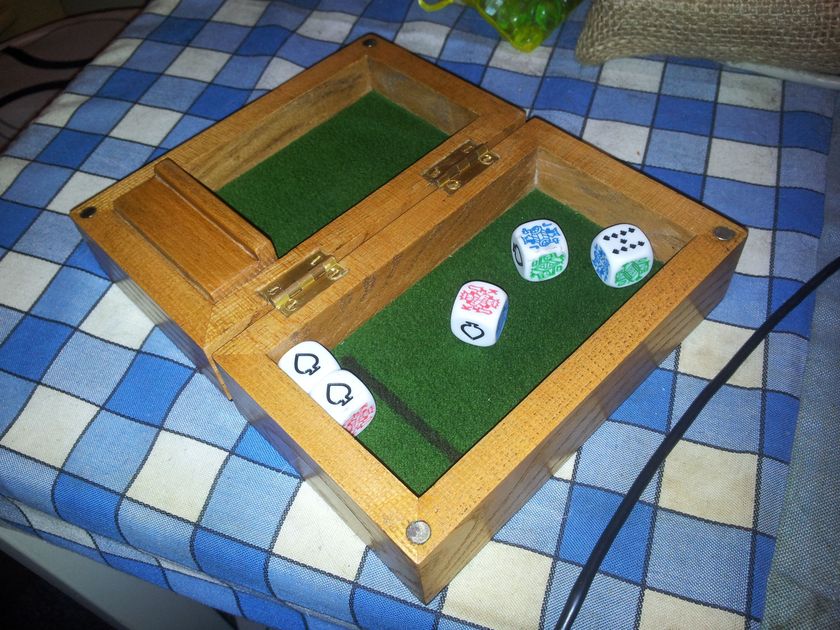 Liar Poker Dice | Board Game | BoardGameGeek