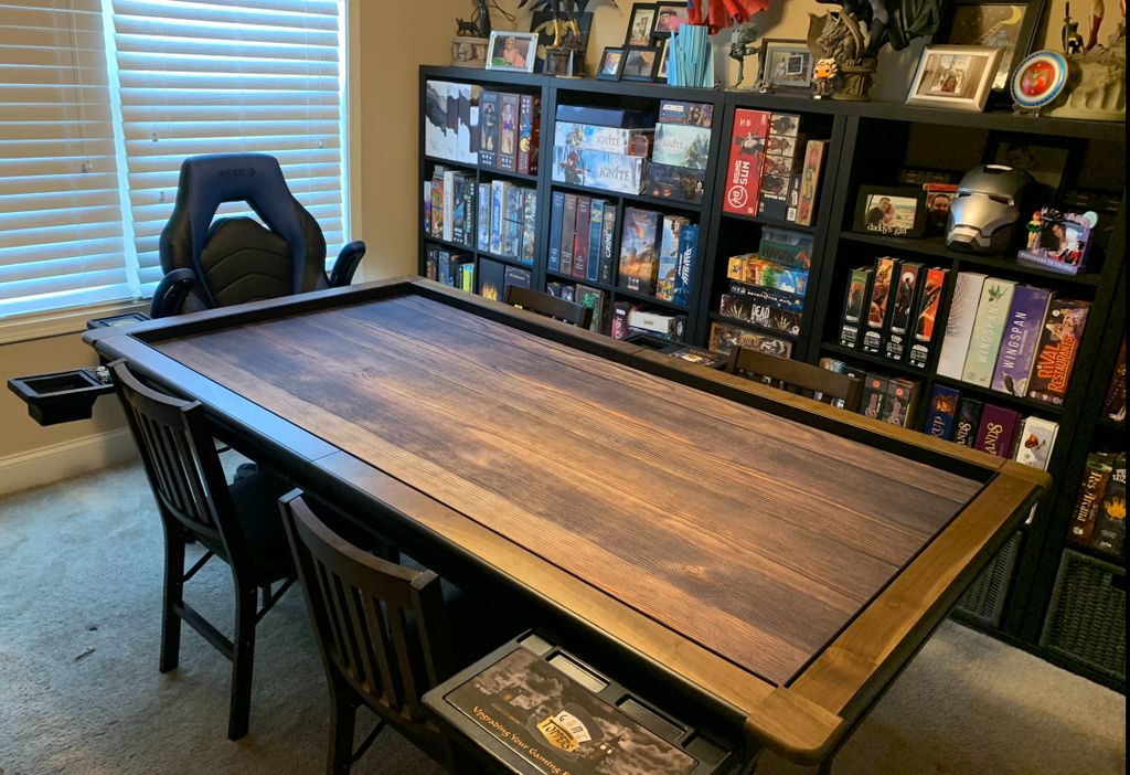 Game Toppers Holmes Table (30132)