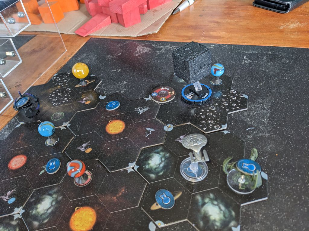 Assault borg cube without provoking borg sphere | Star Trek: Frontiers